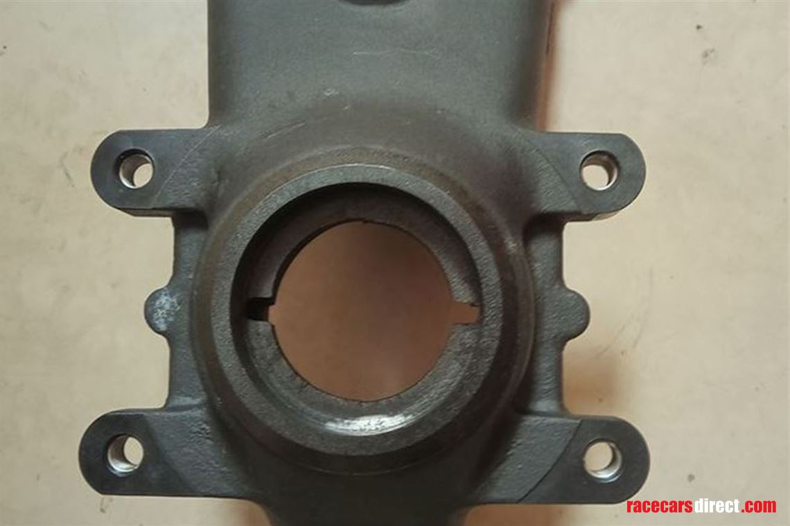 Racecarsdirect.com - Brabham BT21 rear upright