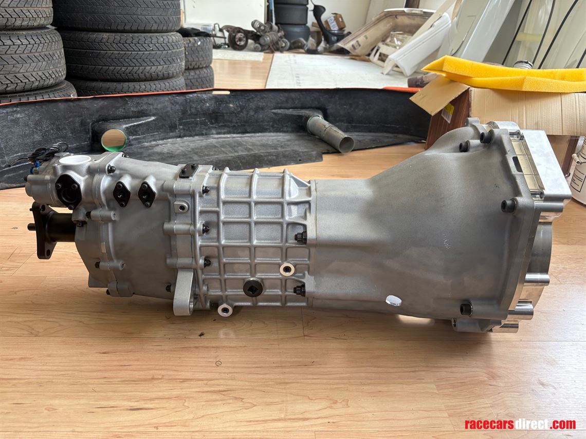 Racecarsdirect.com - Holinger 6 spd Sequential - NEW