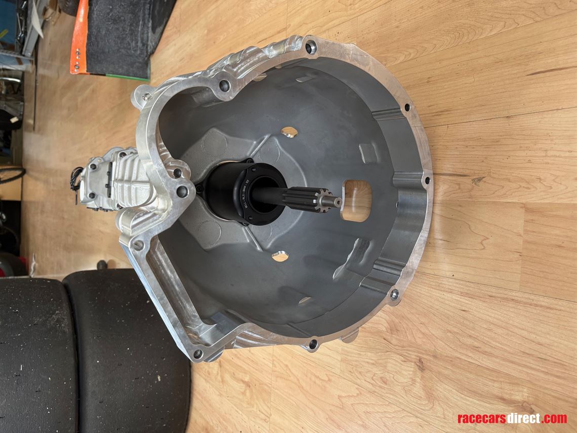 Racecarsdirect.com - Holinger 6 spd Sequential - NEW