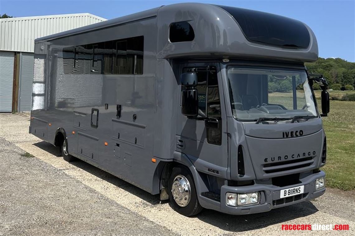 Racecarsdirect.com - HR Race transporter Motorhome with Garage