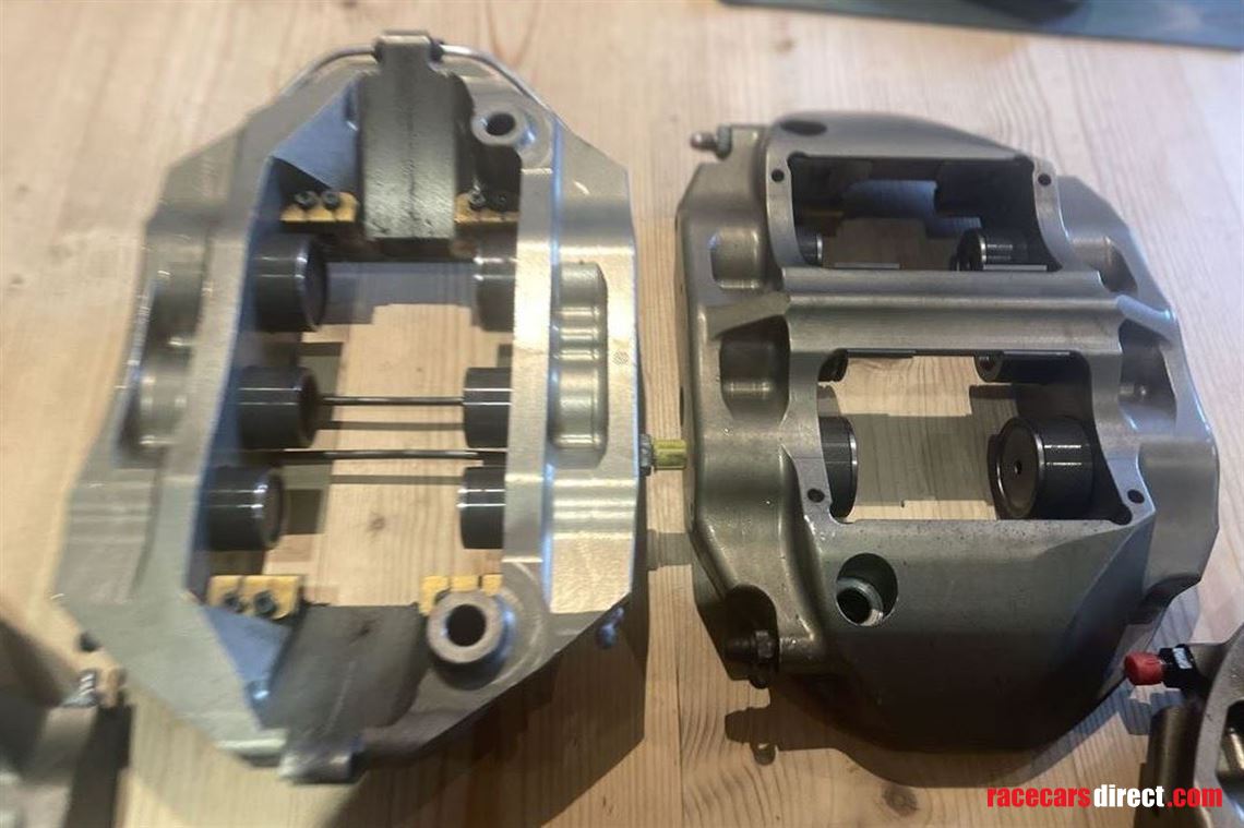 Racecarsdirect.com - Brembo GT 6 Pot Endurance Caliper set