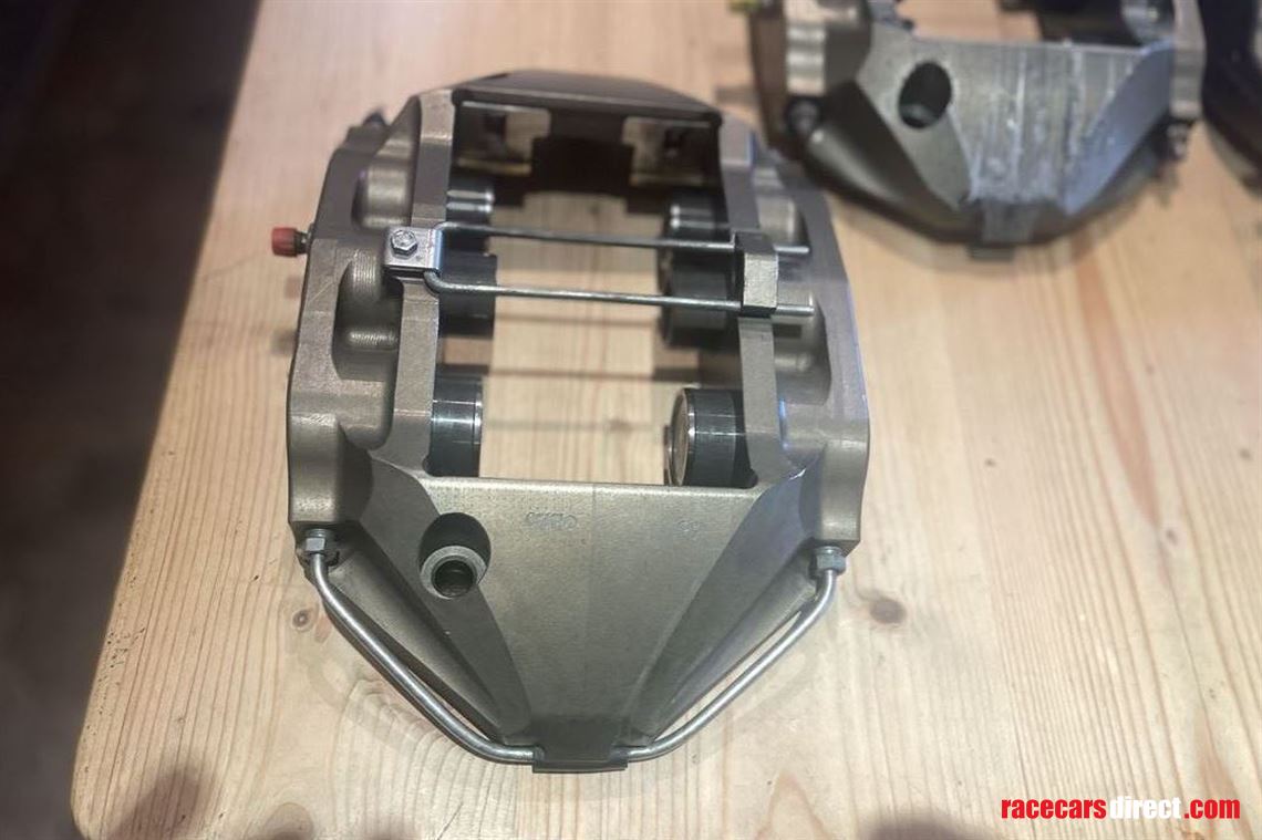 Racecarsdirect.com - Brembo GT 6 Pot Endurance Caliper set