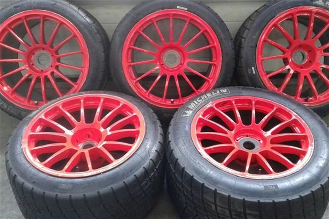 Racecarsdirect.com - Lamborghini Gallardo 18" oz centre lock wheels