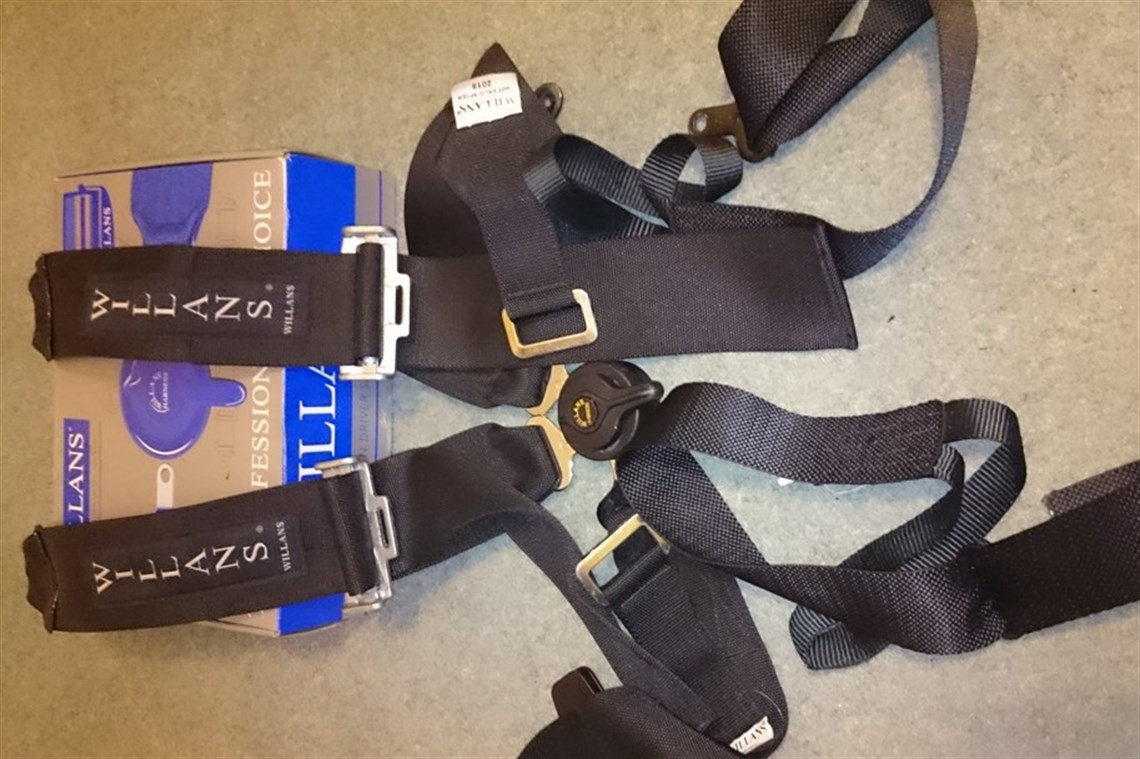 Racecarsdirect.com - Willans single seater race harness