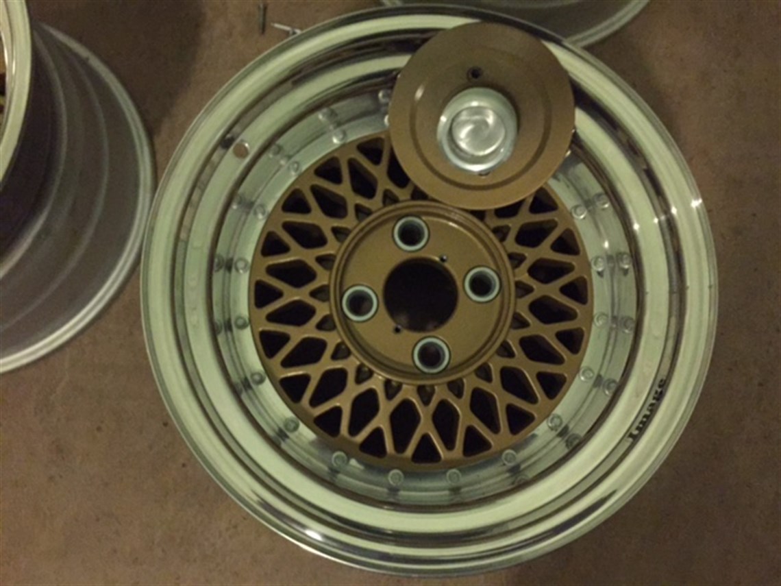 Racecarsdirect Image Split Rim Alloy Wheels Racecarsdirect Image Split Rim Alloy Wheels