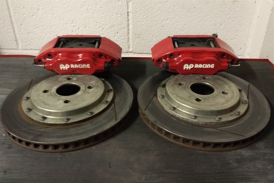 Racecarsdirect.com - AP RACING CP7624 4 pots with 300mm floating discs