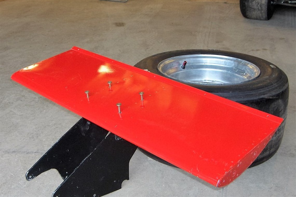 Racecarsdirect.com - RALT REAR WING AND MOUNTING PLATES
